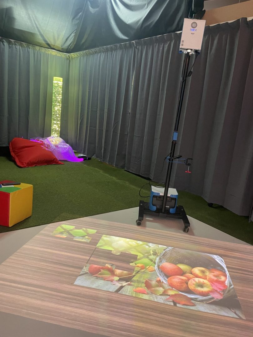 Sense Micro - Interactive projector for floor and table interaction