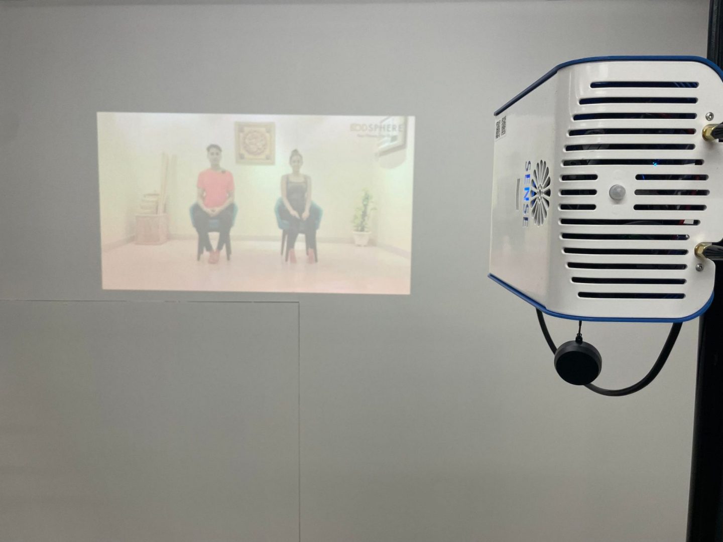 Sense Micro - Interactive projector for floor and table interaction